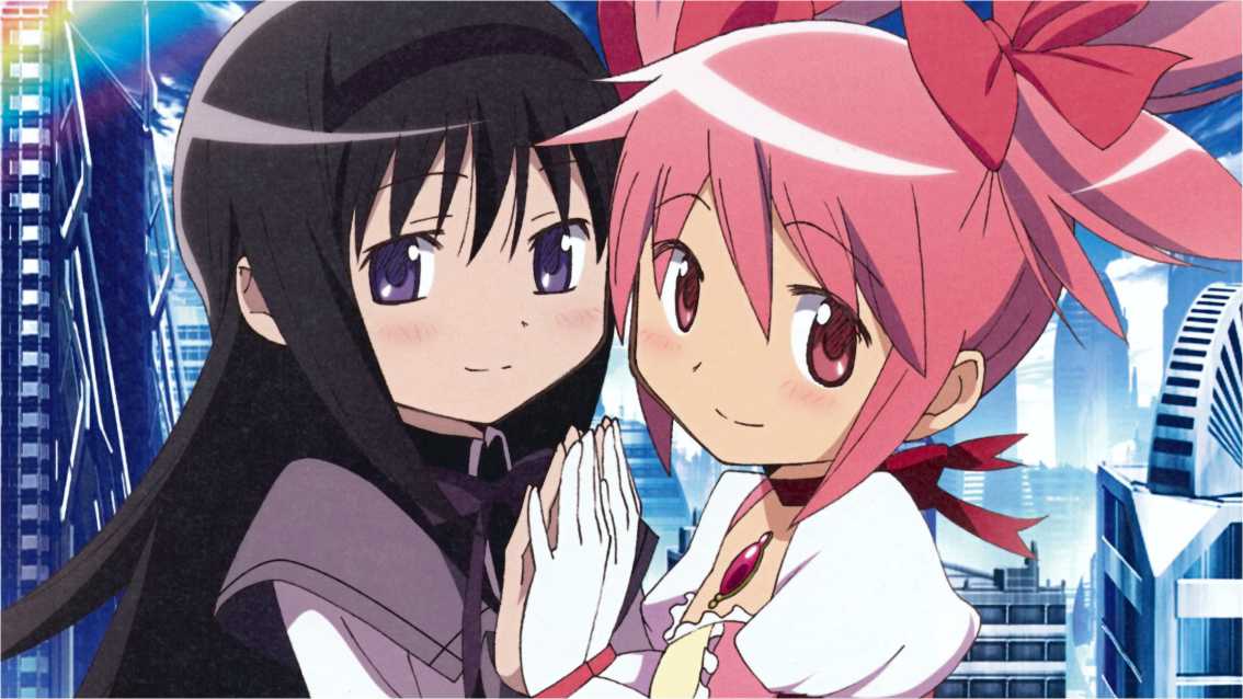 Cosplayers Brave Storm to Recreate Scene from Madoka Magica